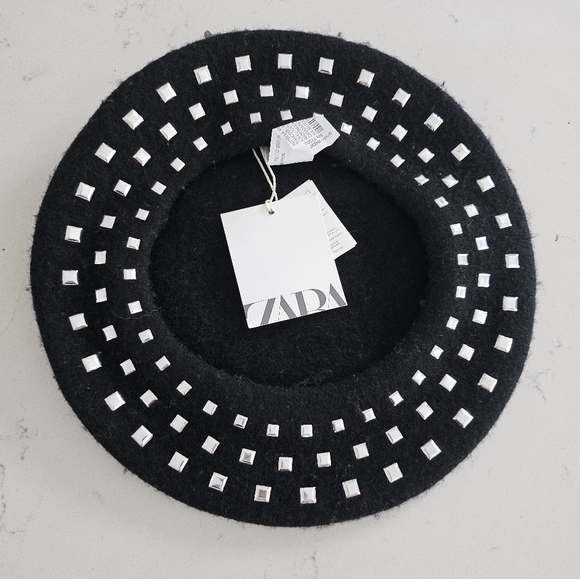 Zara | Accessories | Zara Girls Black Wool Stuffed Beret | Poshmark